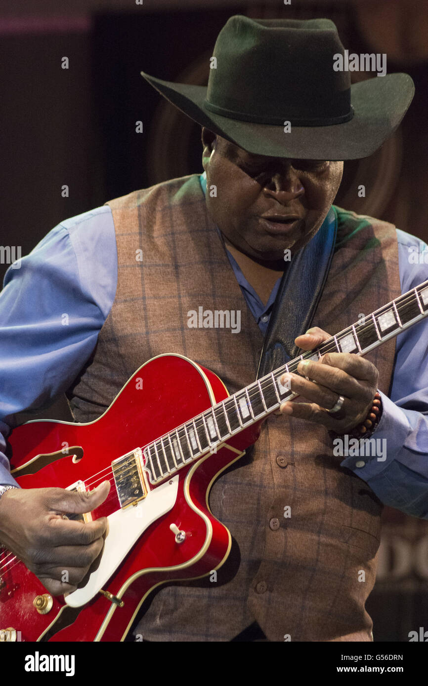 Carl weathersby hi-res stock photography and images - Alamy