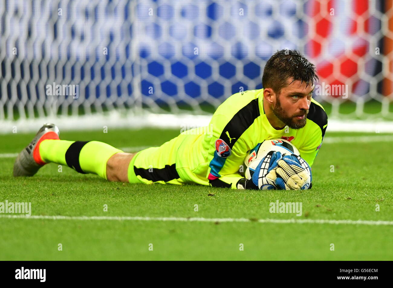Slovakia goalkeeper matus kozacik hi-res stock photography and images ...