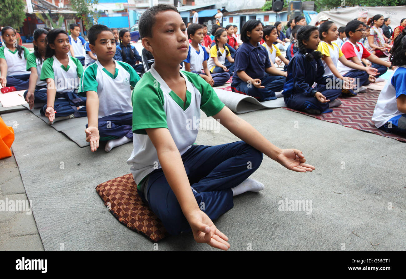 Nepalese school students hi-res stock photography and images - Alamy