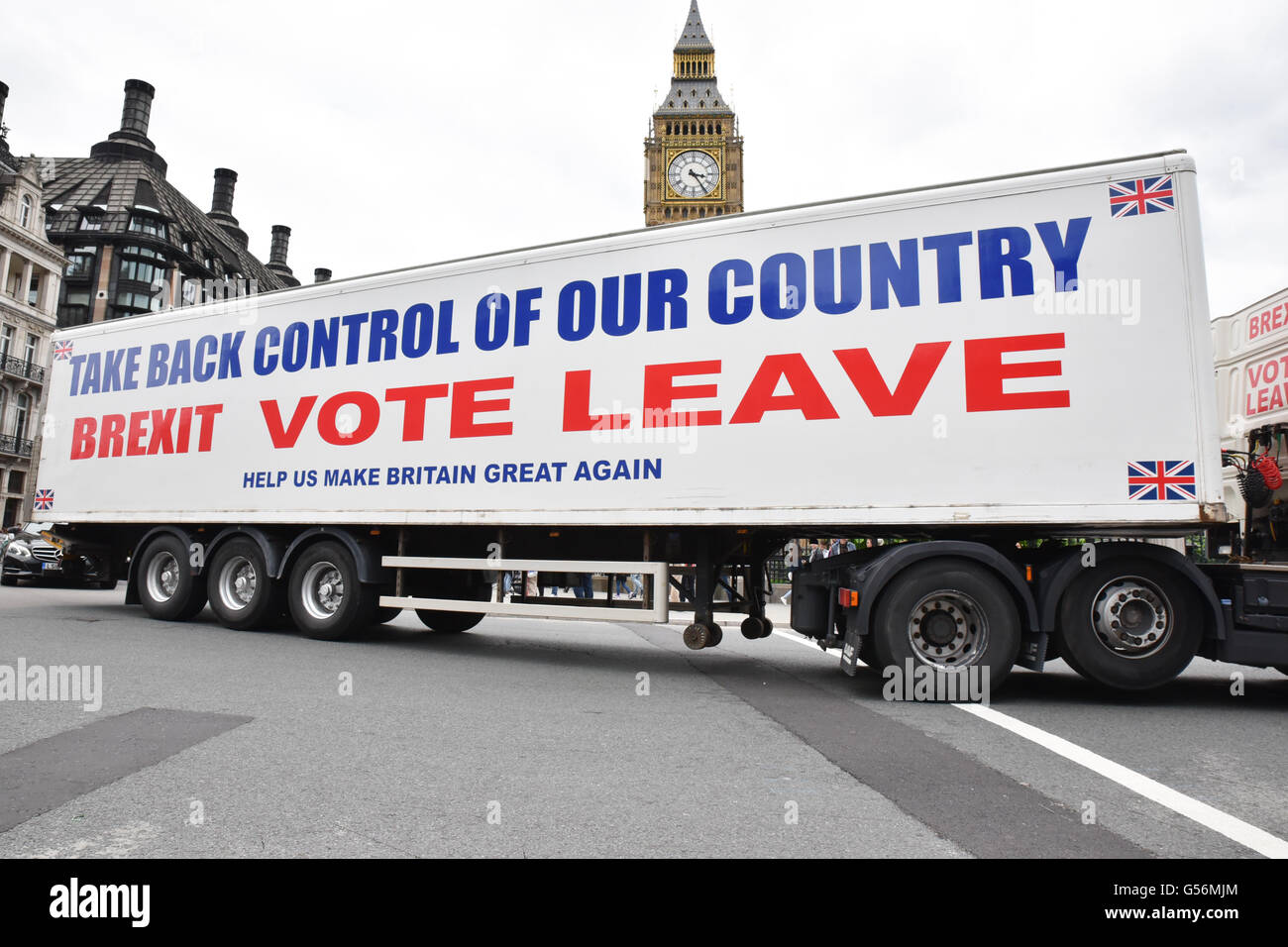 Parliament Square, London, UK. 21st June 2016. EU Referendum: Vote ...