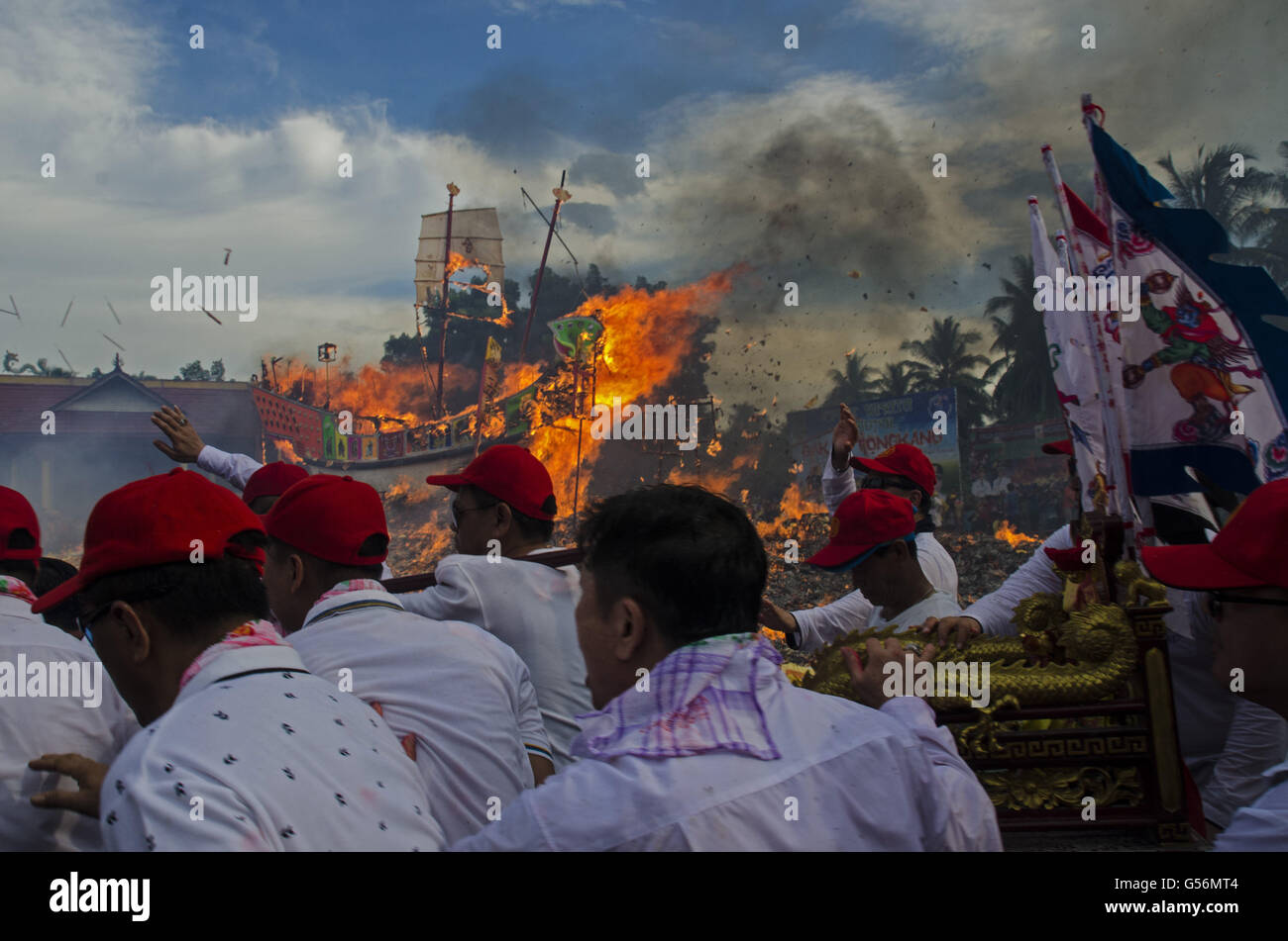 Bagansiapiapi, Riau, Indonesia. 21st June, 2016. RIAU, INDONESIA - JUNI ...
