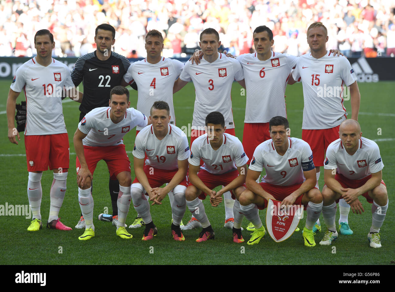 Marseille, France. 21st June, 2016. Poland's players pose for ...