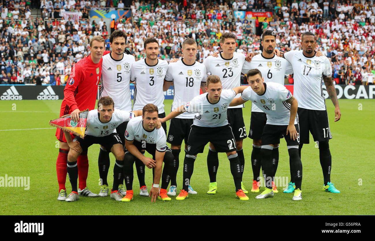 Paris, France. 21st June, 2016. Players of team of Germany pose for ...