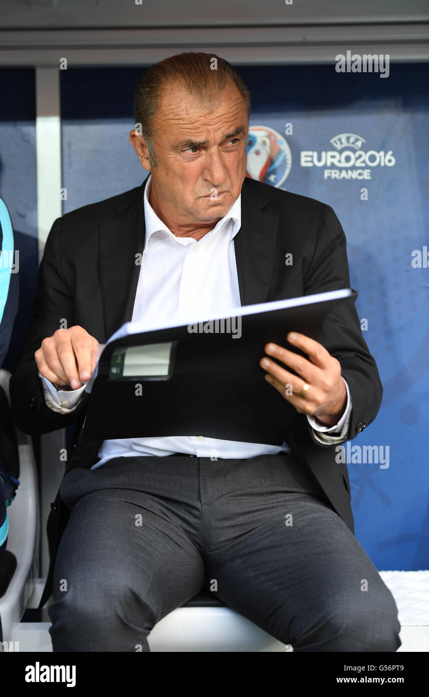 Coach Fatih Terim of Turkey before the UEFA Euro 2016 group D ...