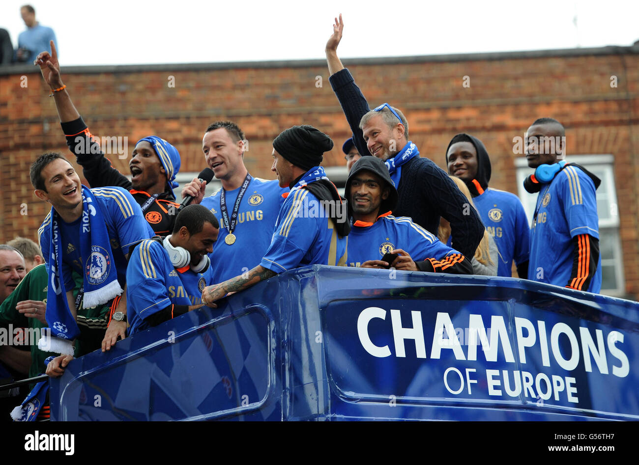 Abramovich chelsea trophy hi-res stock photography and images - Alamy