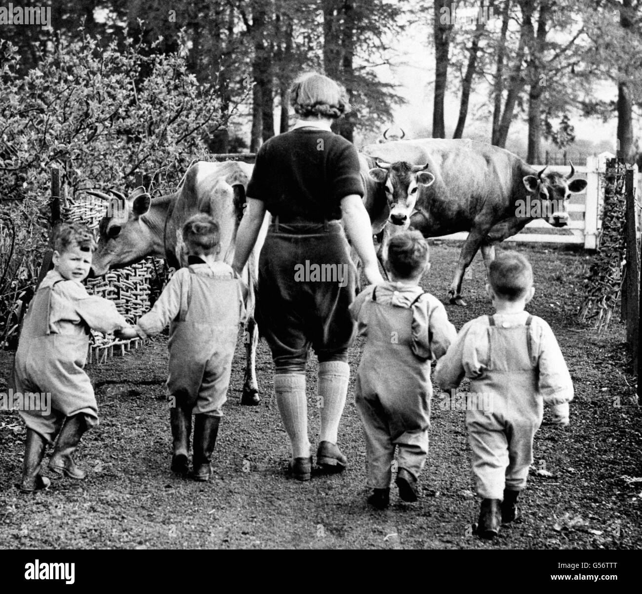 World war two evacuees hi-res stock photography and images - Alamy