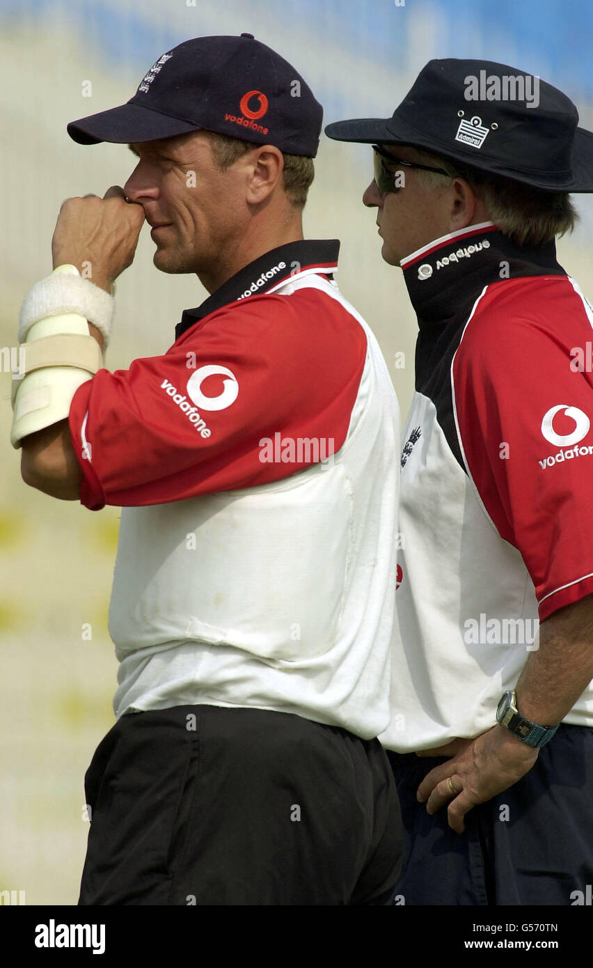 England's Alec Stewart (left) and coach Duncan Fletcher (right) during ...