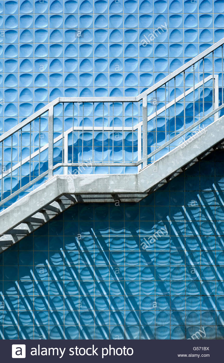 Parallel Metal Lines Stock Photos & Parallel Metal Lines Stock Images ...