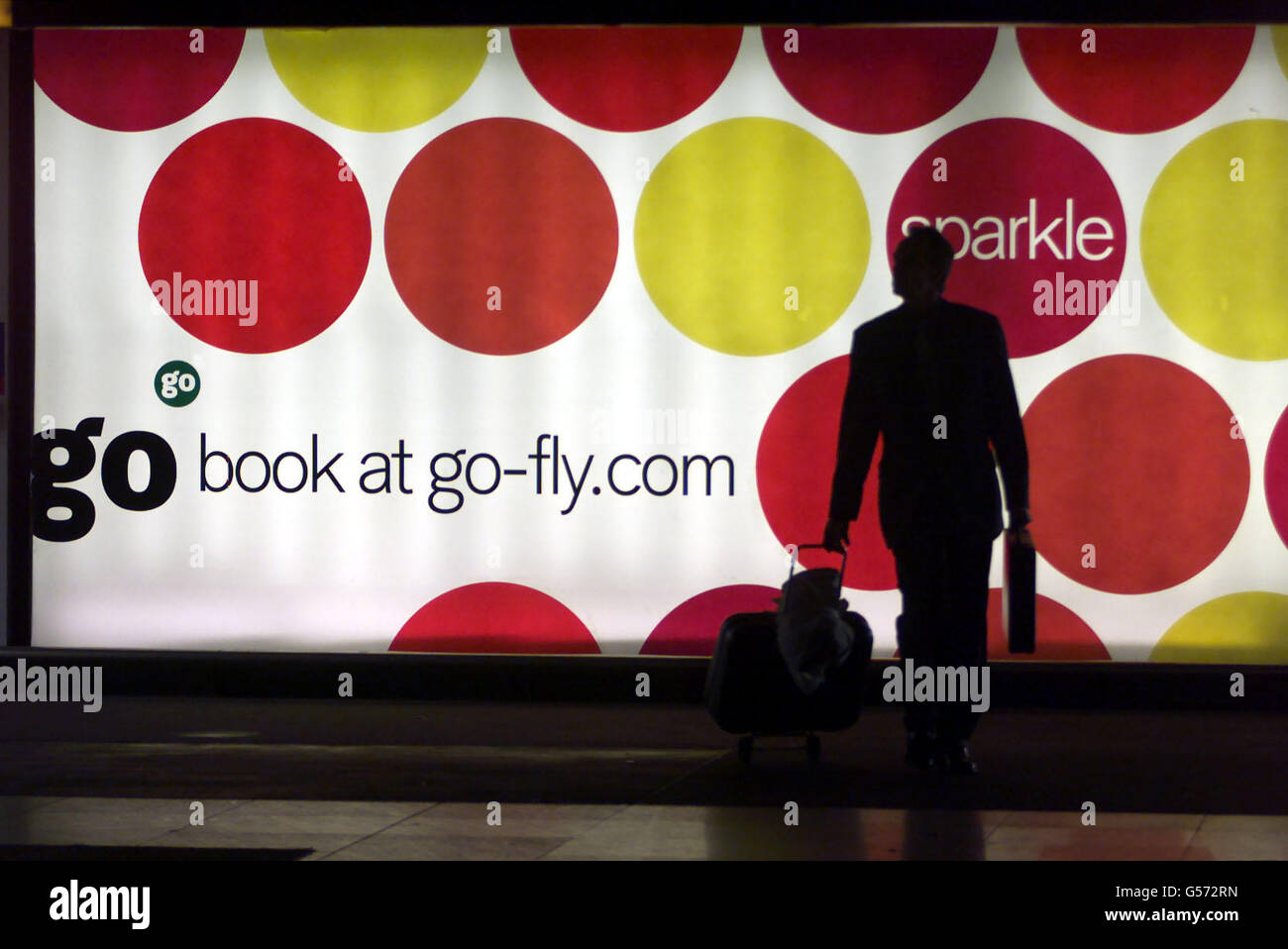 Easyjet advertising hi-res stock photography and images - Alamy