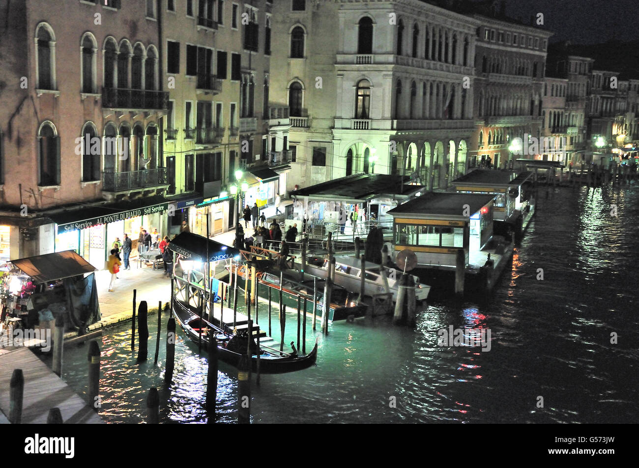 Rialto bridge shops hi-res stock photography and images - Alamy
