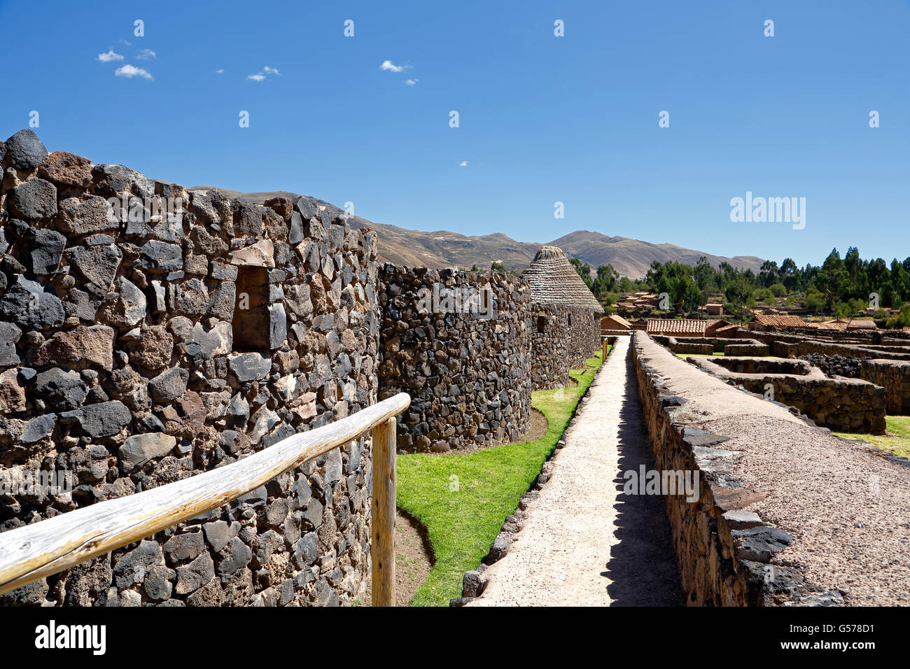 Storage buildings, Inca ruins, Raqchi, Cusco, Peru Stock Photo - Alamy