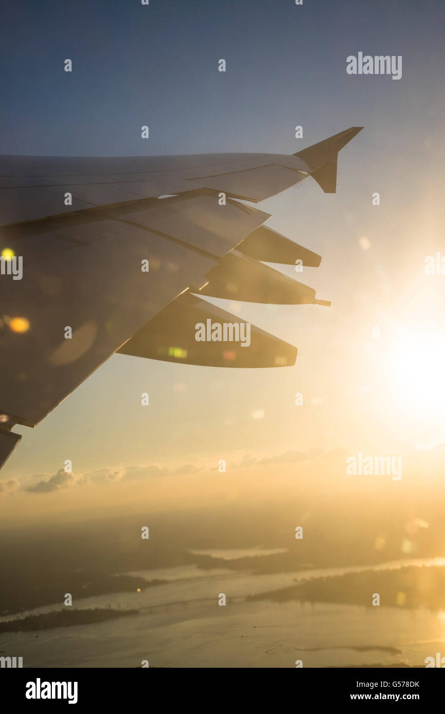 Airplane in flight Stock Photo - Alamy