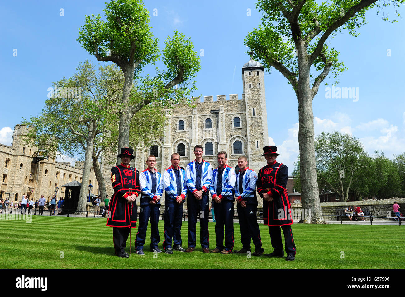 10002 shooting olympics hi-res stock photography and images - Alamy