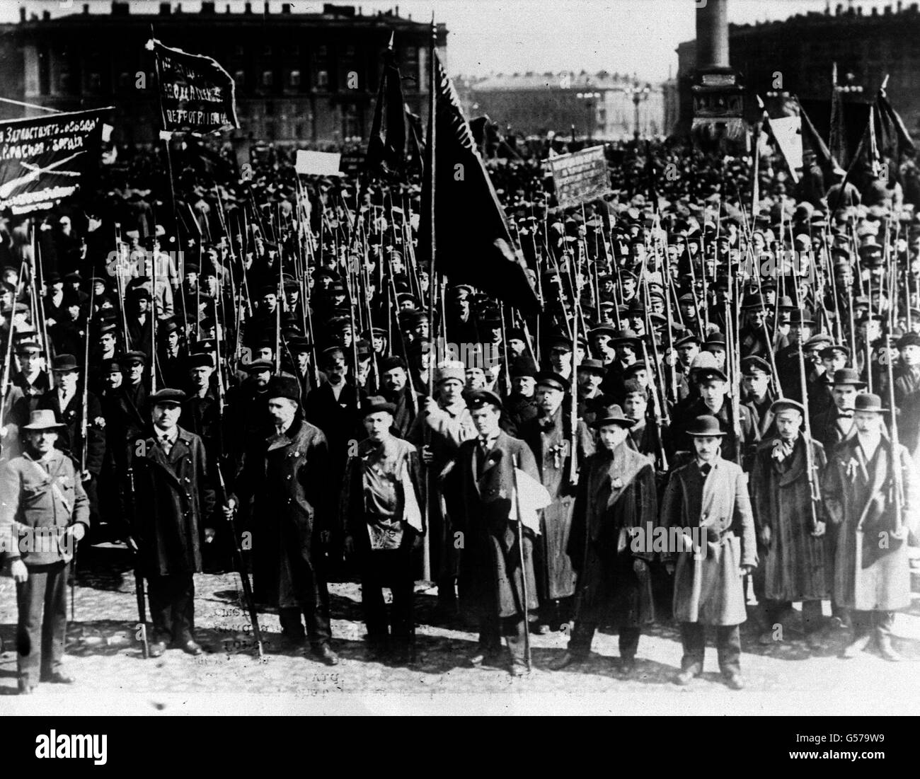 Russian revolution 1917 demonstration hi-res stock photography and ...