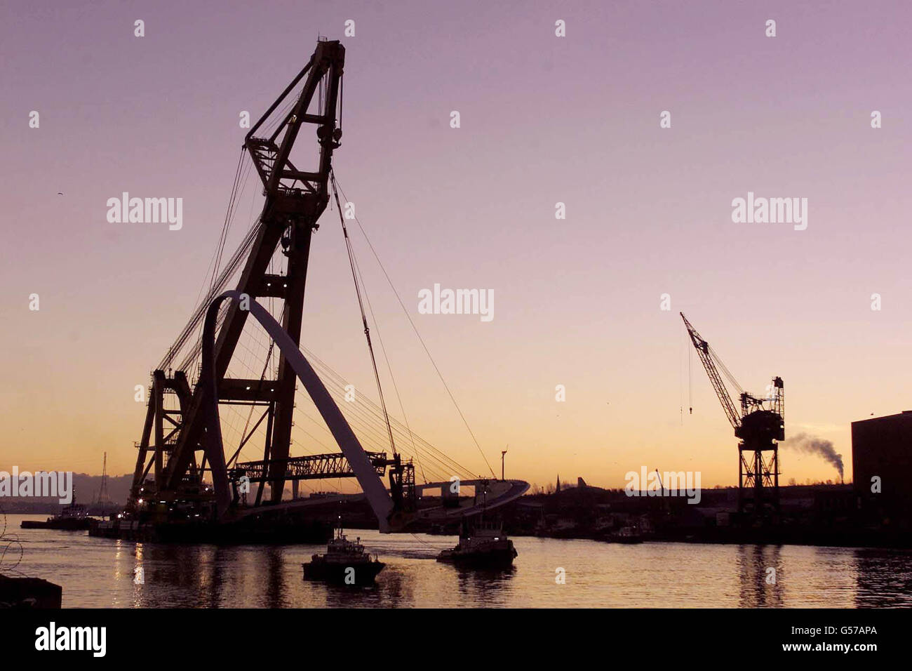 The worlds largest floating crane Asian Hercules II, moves the 850 ...