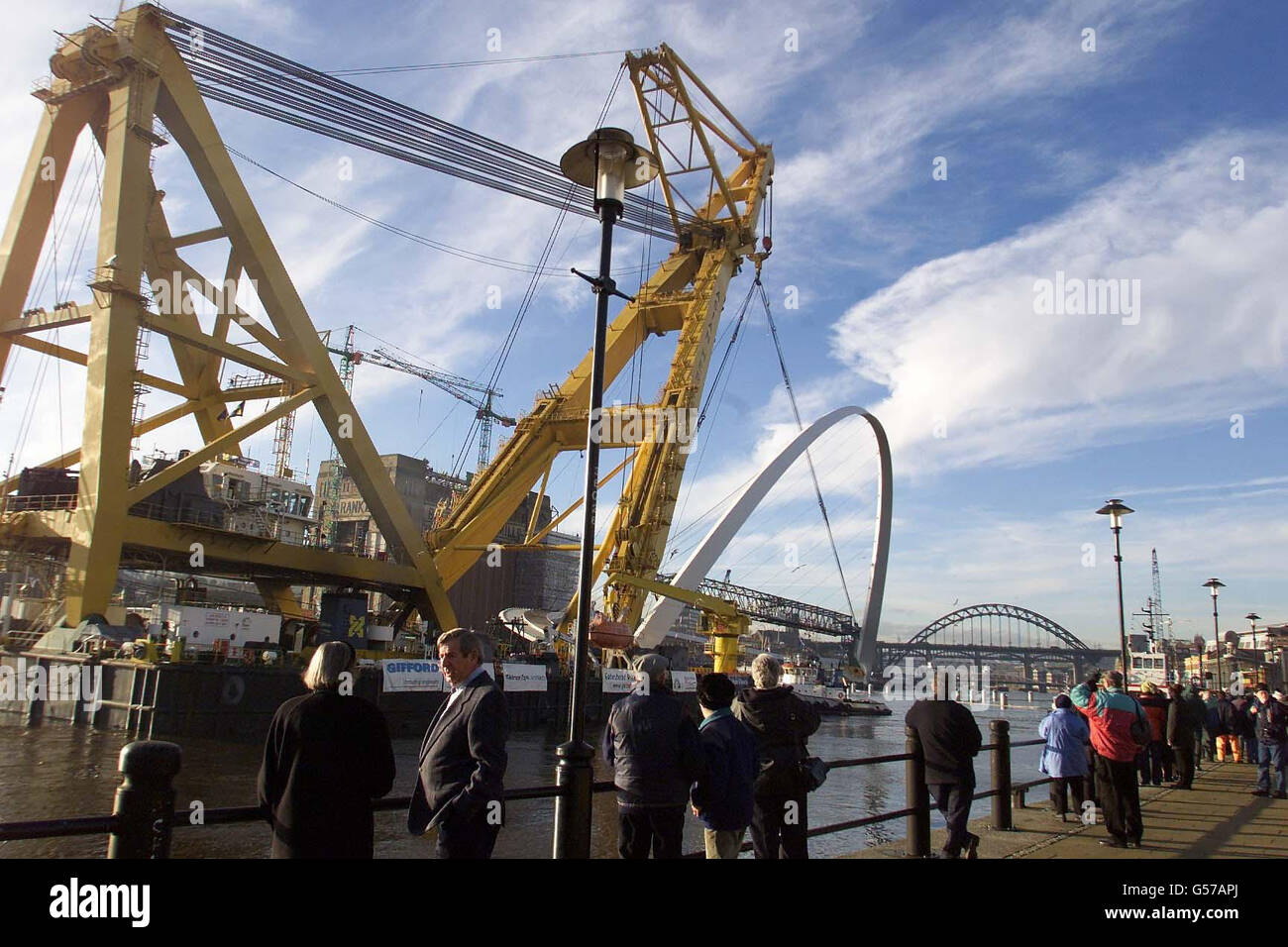 The worlds largest floating crane Asian Hercules II, moves the 850 ...