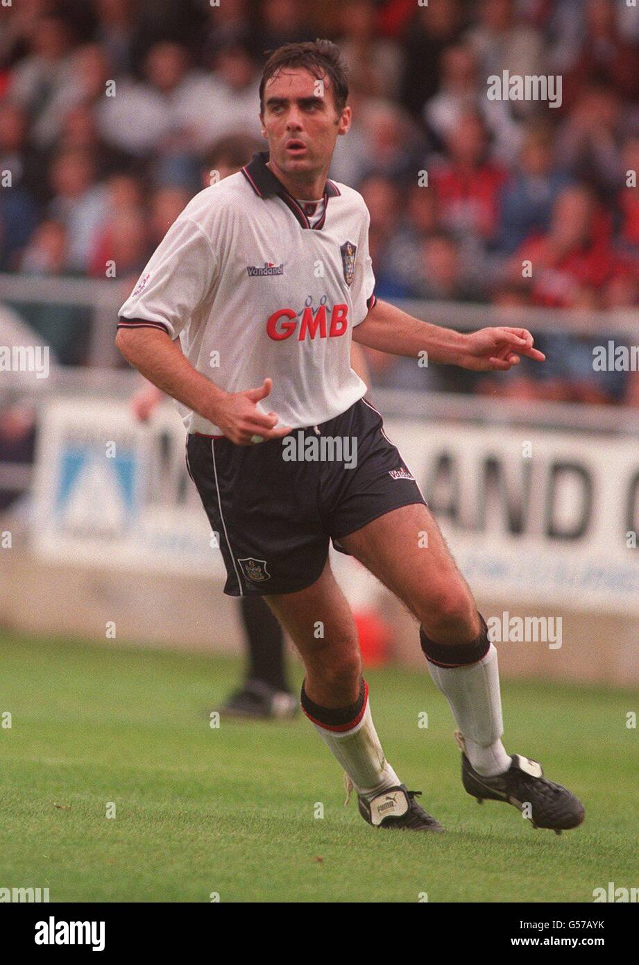 SOCCER. Mike Conroy, FULHAM Stock Photo - Alamy