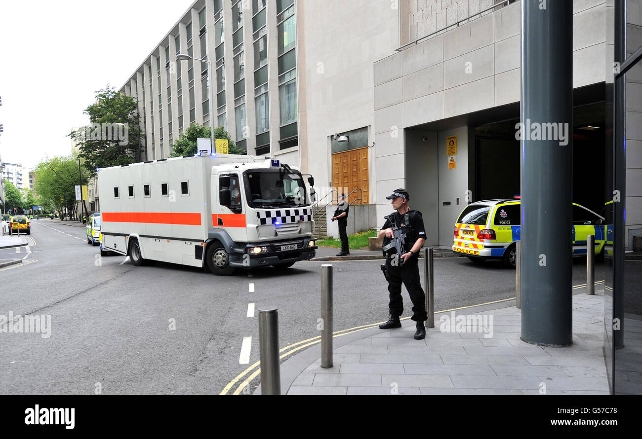 A Prison van believed to be carrying Kiaran Stapleton arriving at ...