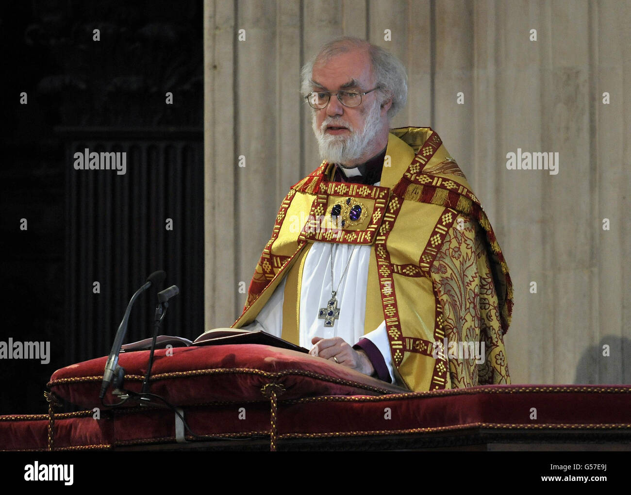 Diamond Jubilee celebrations Stock Photo - Alamy
