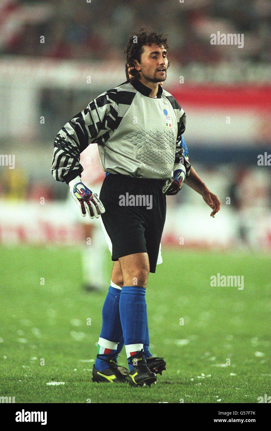 Luca bucci hi-res stock photography and images - Alamy