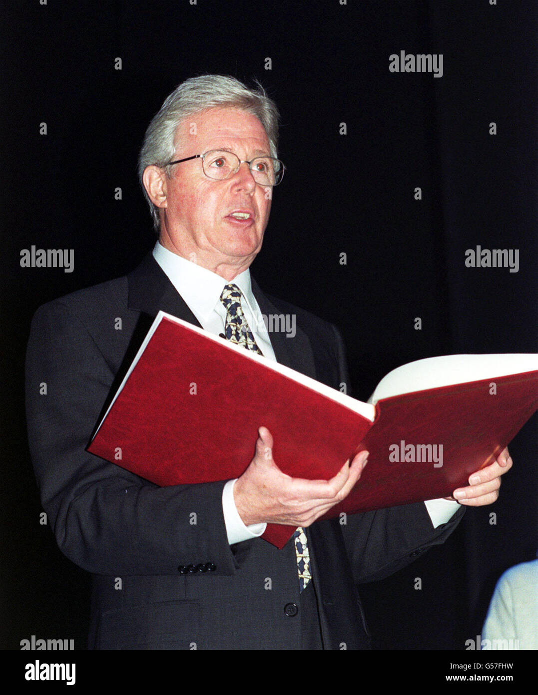Michael aspel hi-res stock photography and images - Alamy