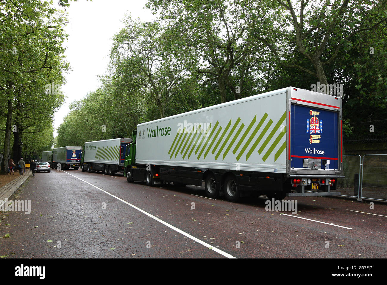 A convoy of Waitrose lorries containing the 10,000 picnics for today's ...