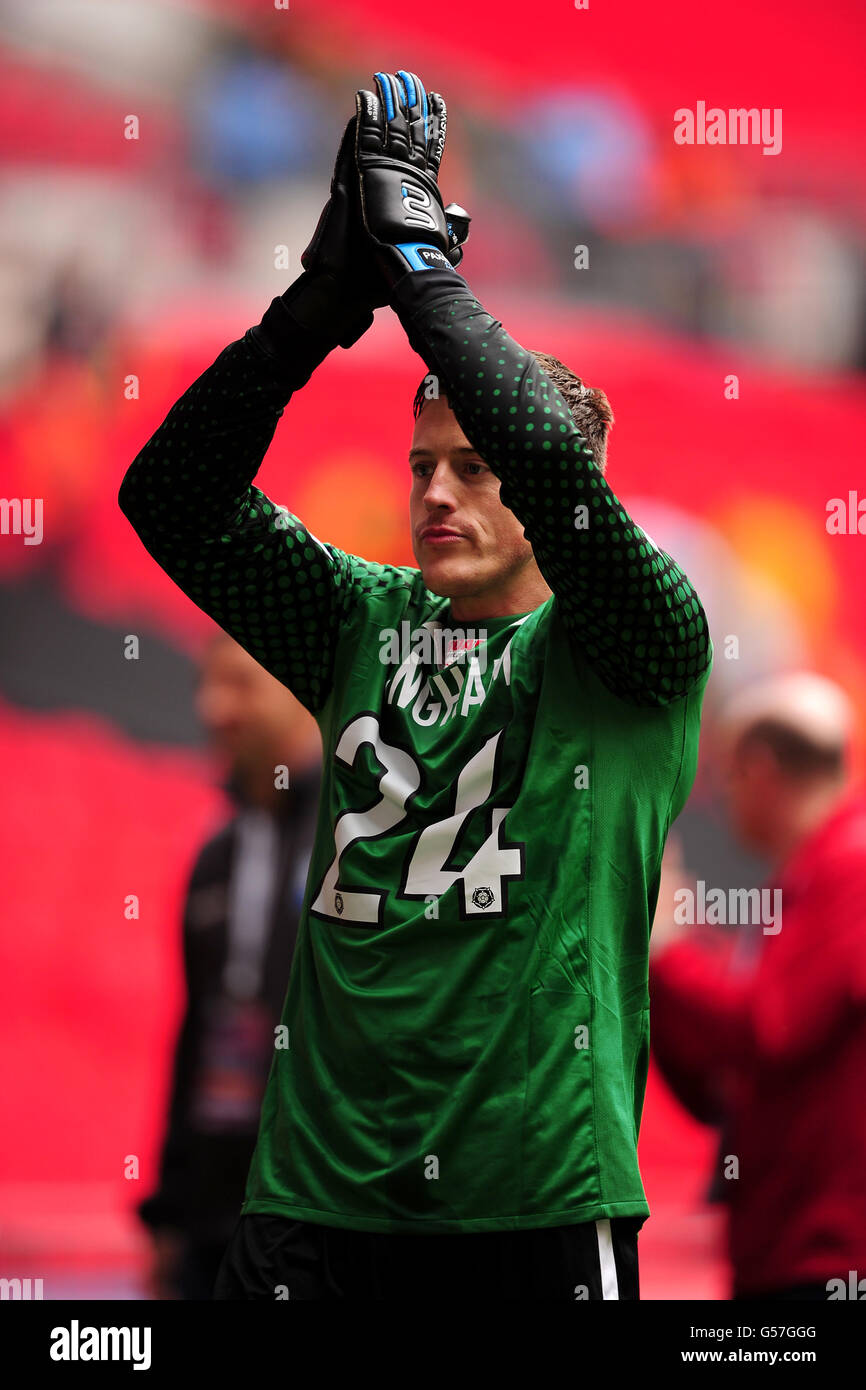 Soccer - The FA Carlsberg Trophy - Final - Newport County v York City ...