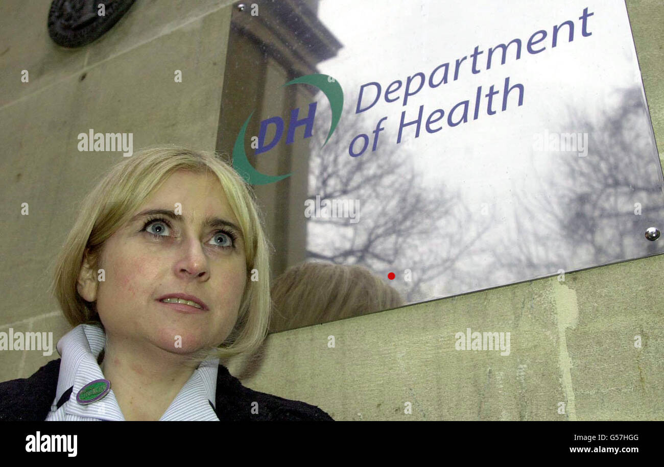 Doctor Nurse pay rise Stock Photo - Alamy