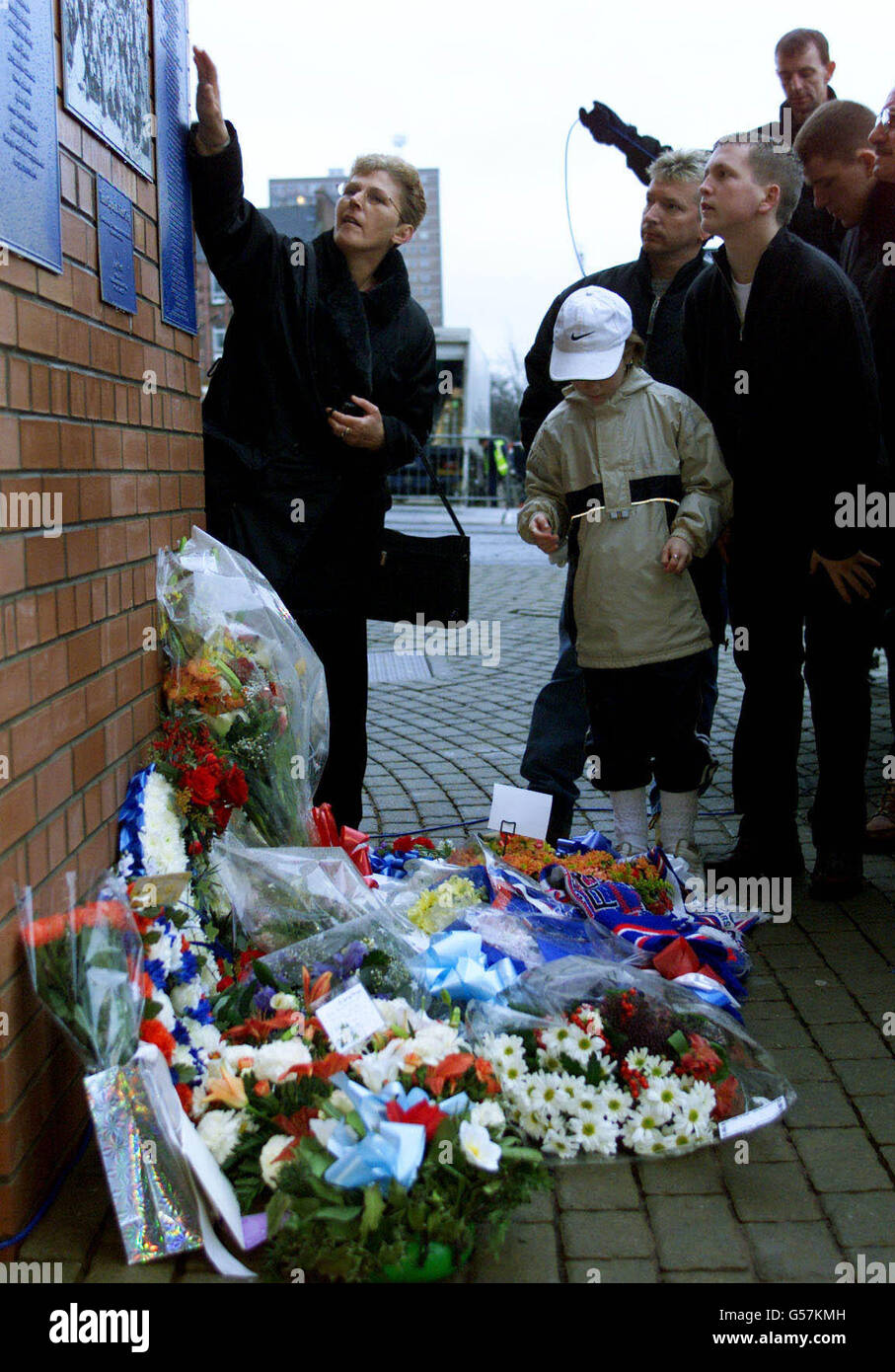1971 ibrox disaster memorial hi-res stock photography and images - Alamy