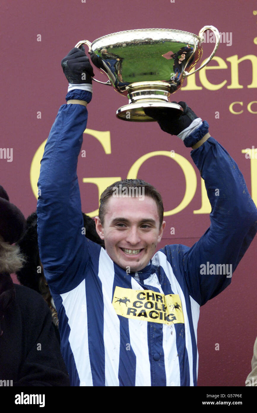 Newbury gold cup kings road hi-res stock photography and images - Alamy