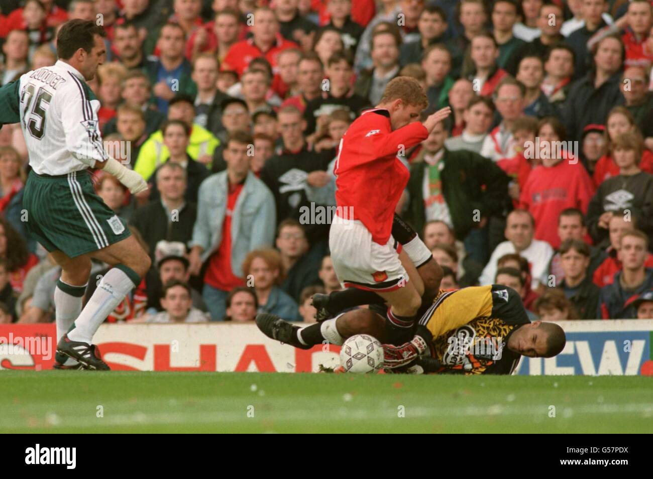 DAVID JAMES, LIVERPOOL, SAVES FROM NICKY BUTT, MANCHESTER UNITED ...