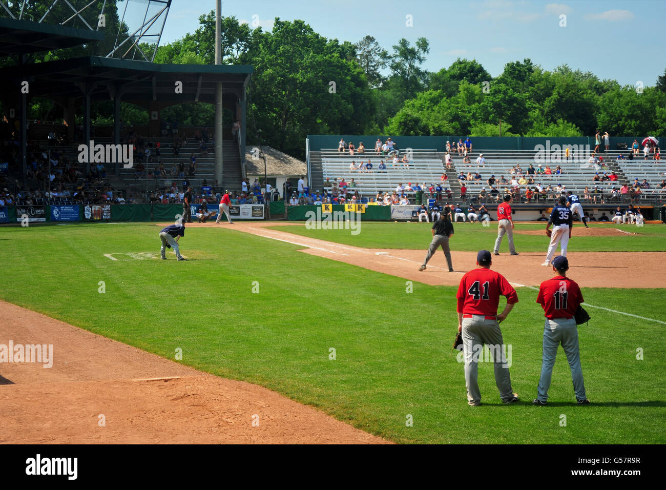 Baseball grounds hi-res stock photography and images - Alamy