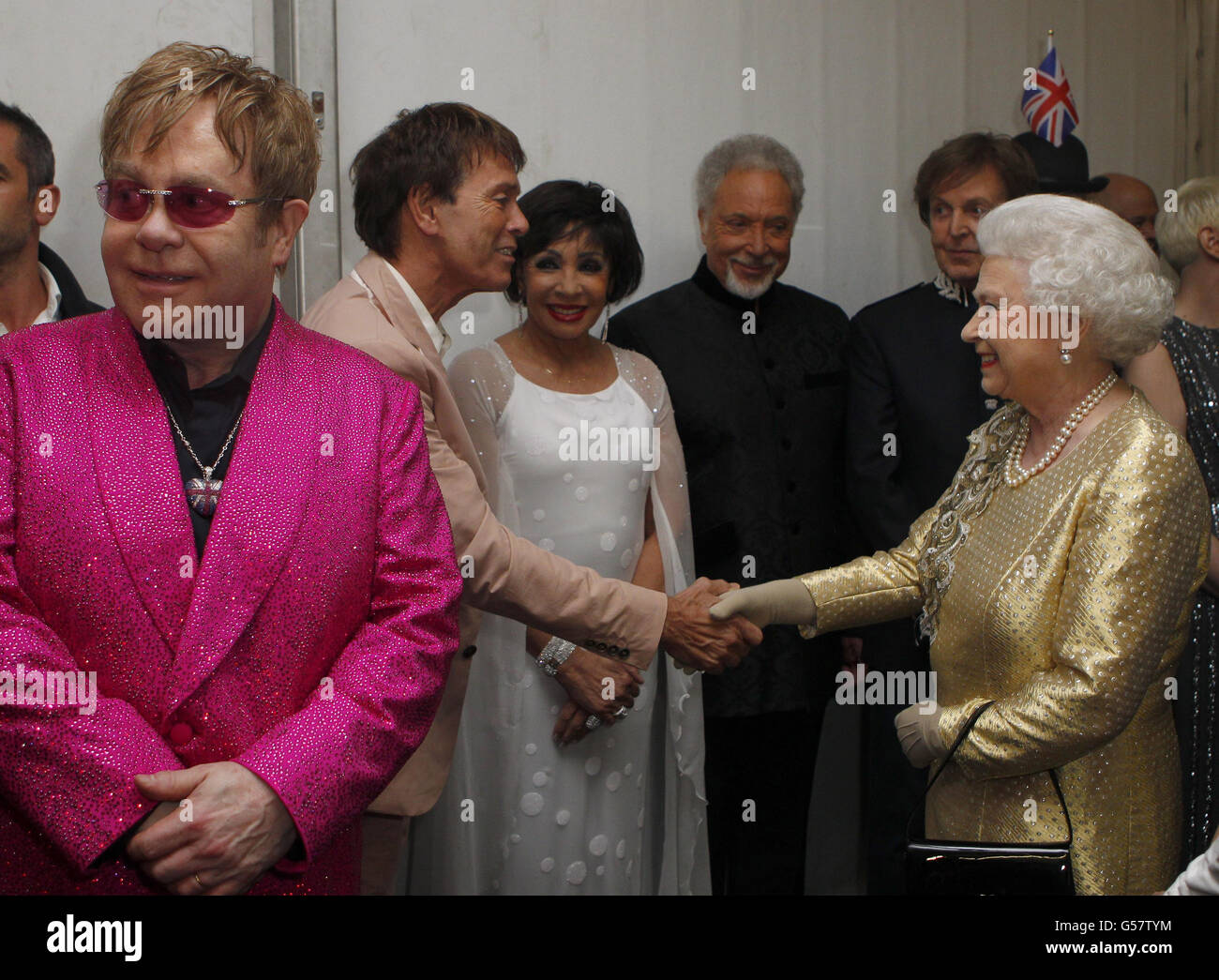 Queen Elizabeth II meets Sir Cliff Richard backstage at The Diamond ...