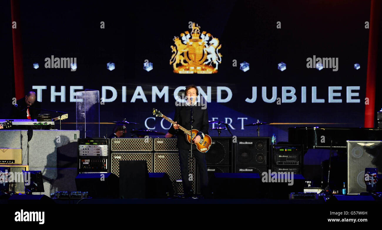 Diamond Jubilee celebrations - Concert Stock Photo - Alamy