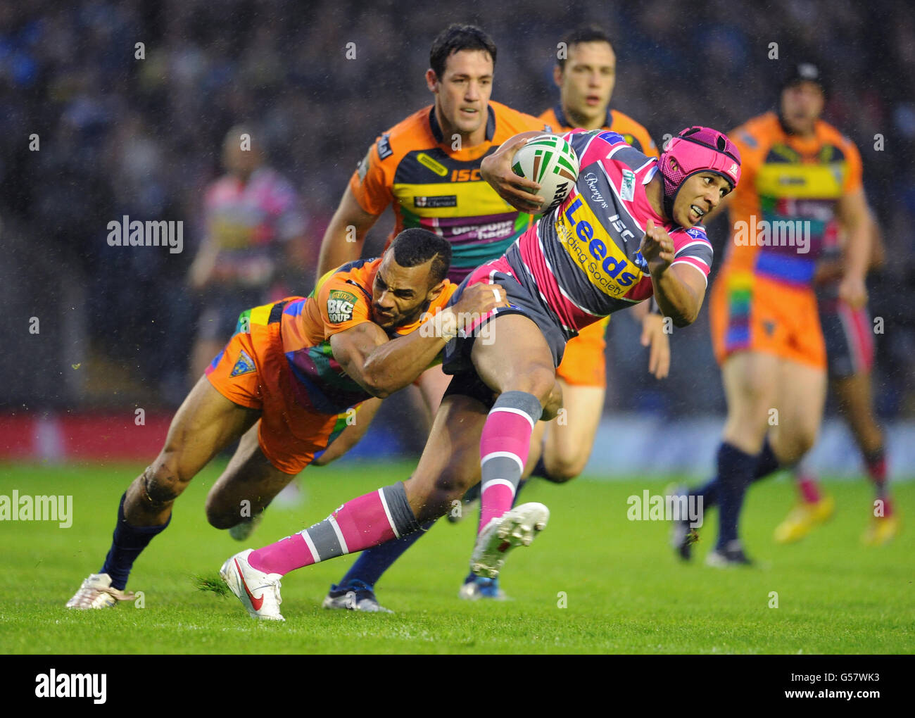 Warrington wolves ryan atkins tackles leeds rhinos ben jones bishop hi ...