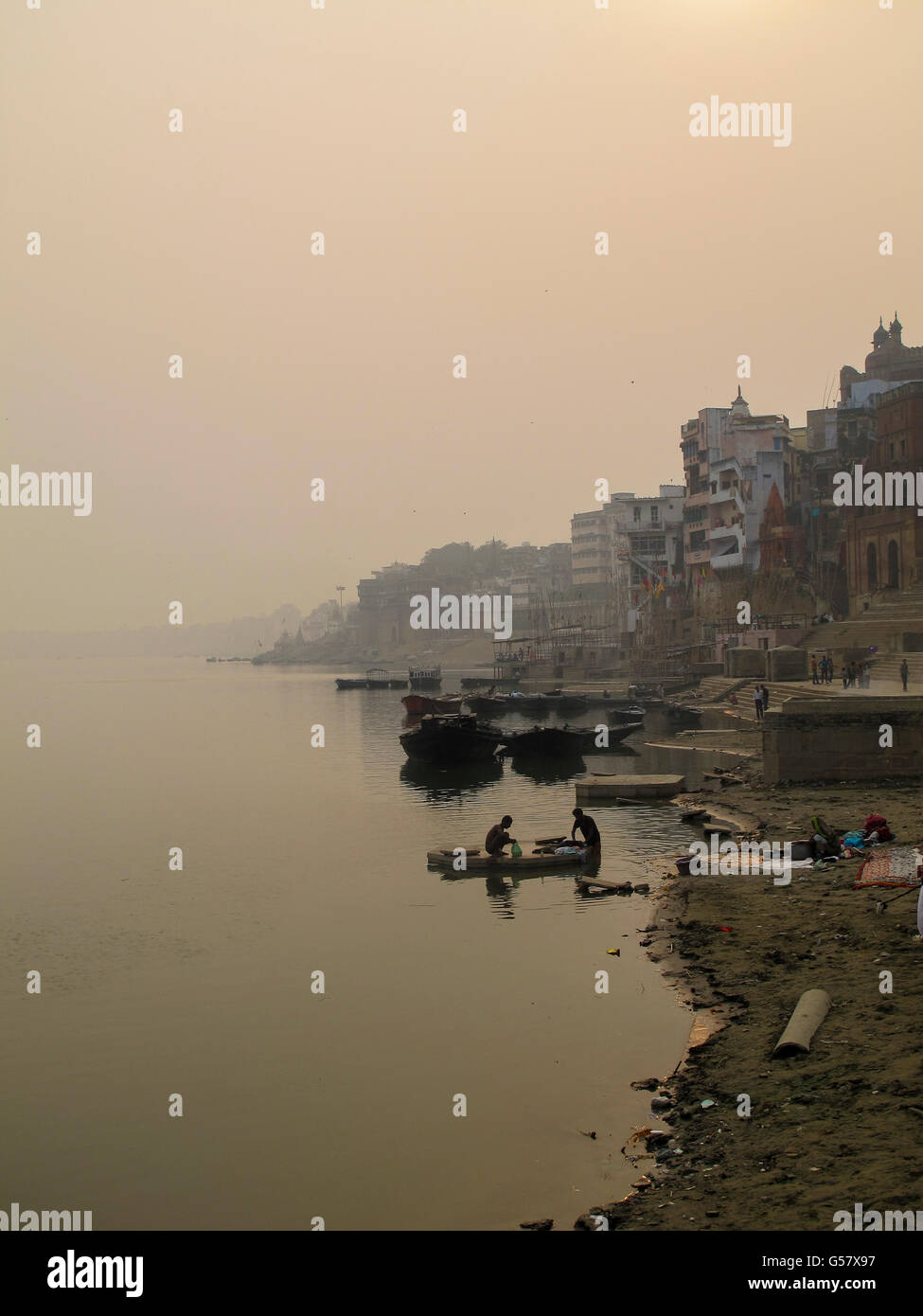 Ganga river bathing people benares hi-res stock photography and images ...