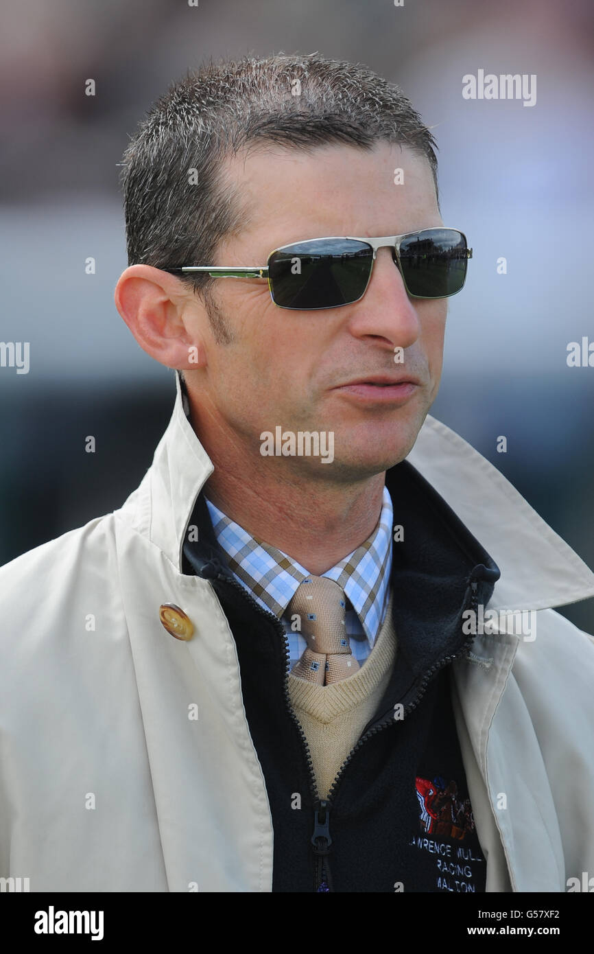Horse Racing - Doncaster Races Stock Photo - Alamy