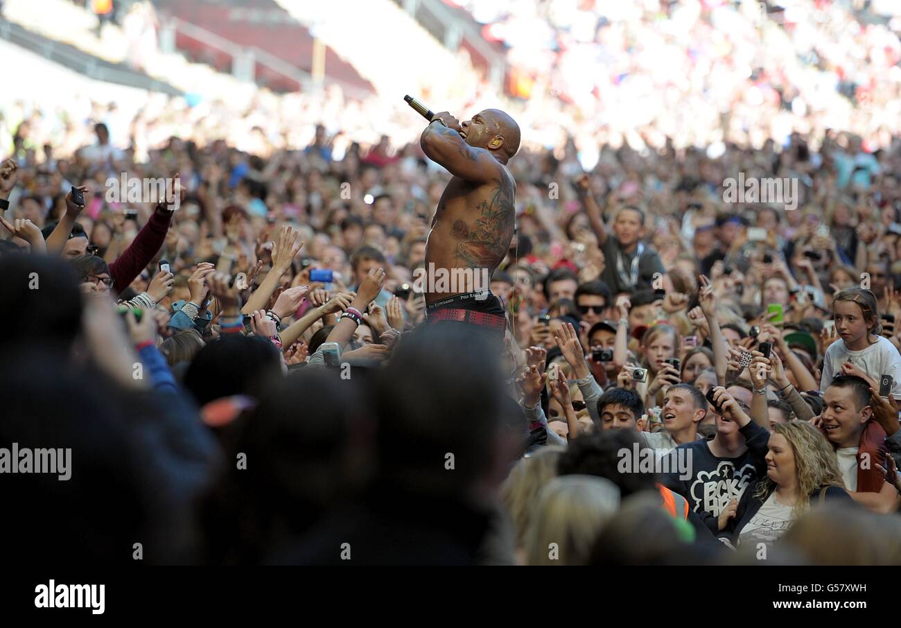 Flo rida performs capital fms summertime ball wembley stadium hi-res ...