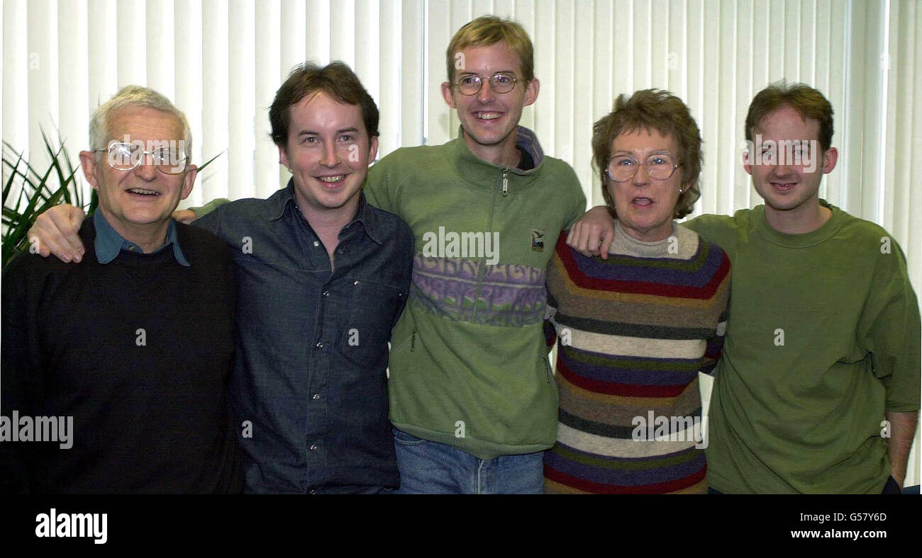 Paul Winder (C) with family (L-R) father Brian, brother Billy, mother ...