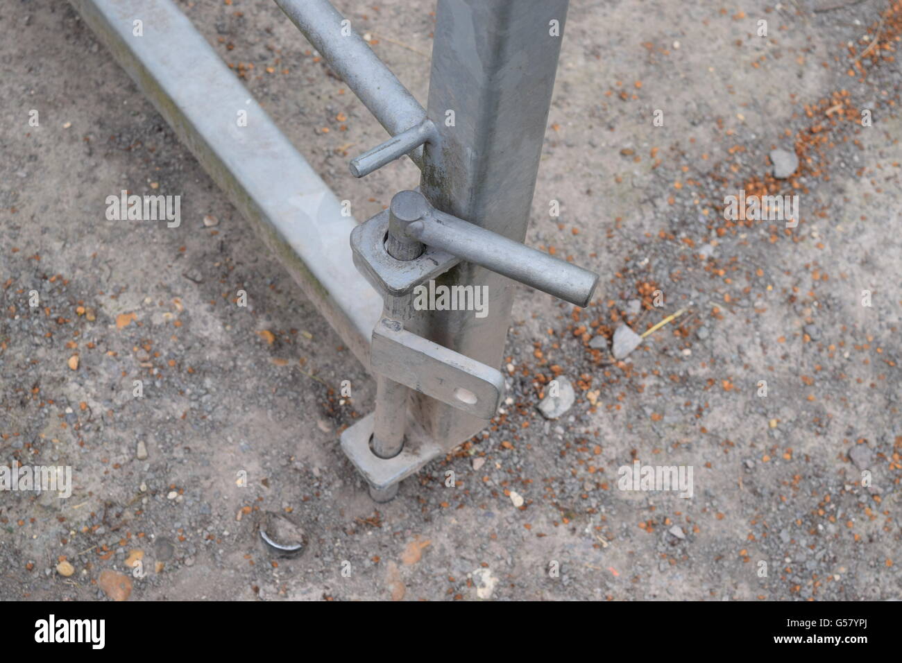 Heavy gate Lock Stock Photo - Alamy
