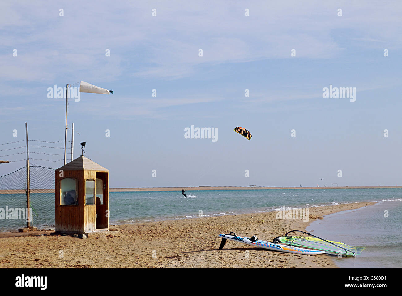 Space windsurfing hi-res stock photography and images - Alamy