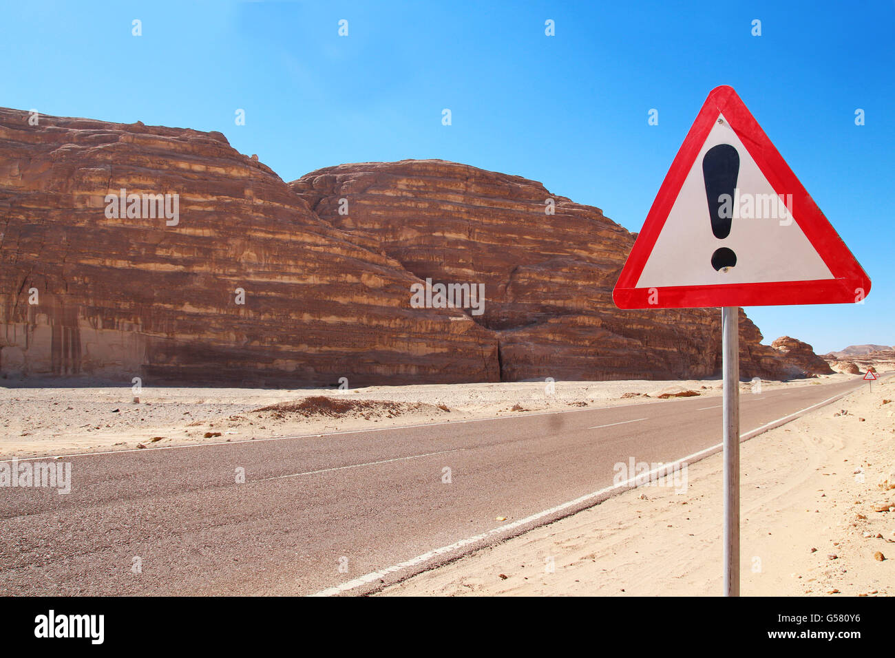 Road sign egypt hi-res stock photography and images - Alamy
