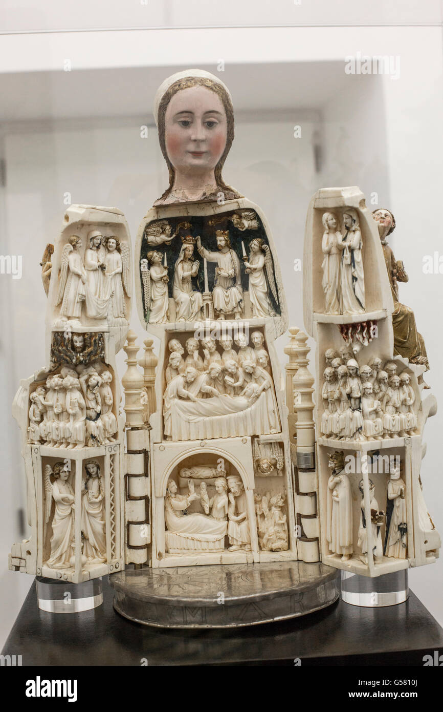 Religious sculpture in ivory and details in the museum, Evora, Alentejo ...