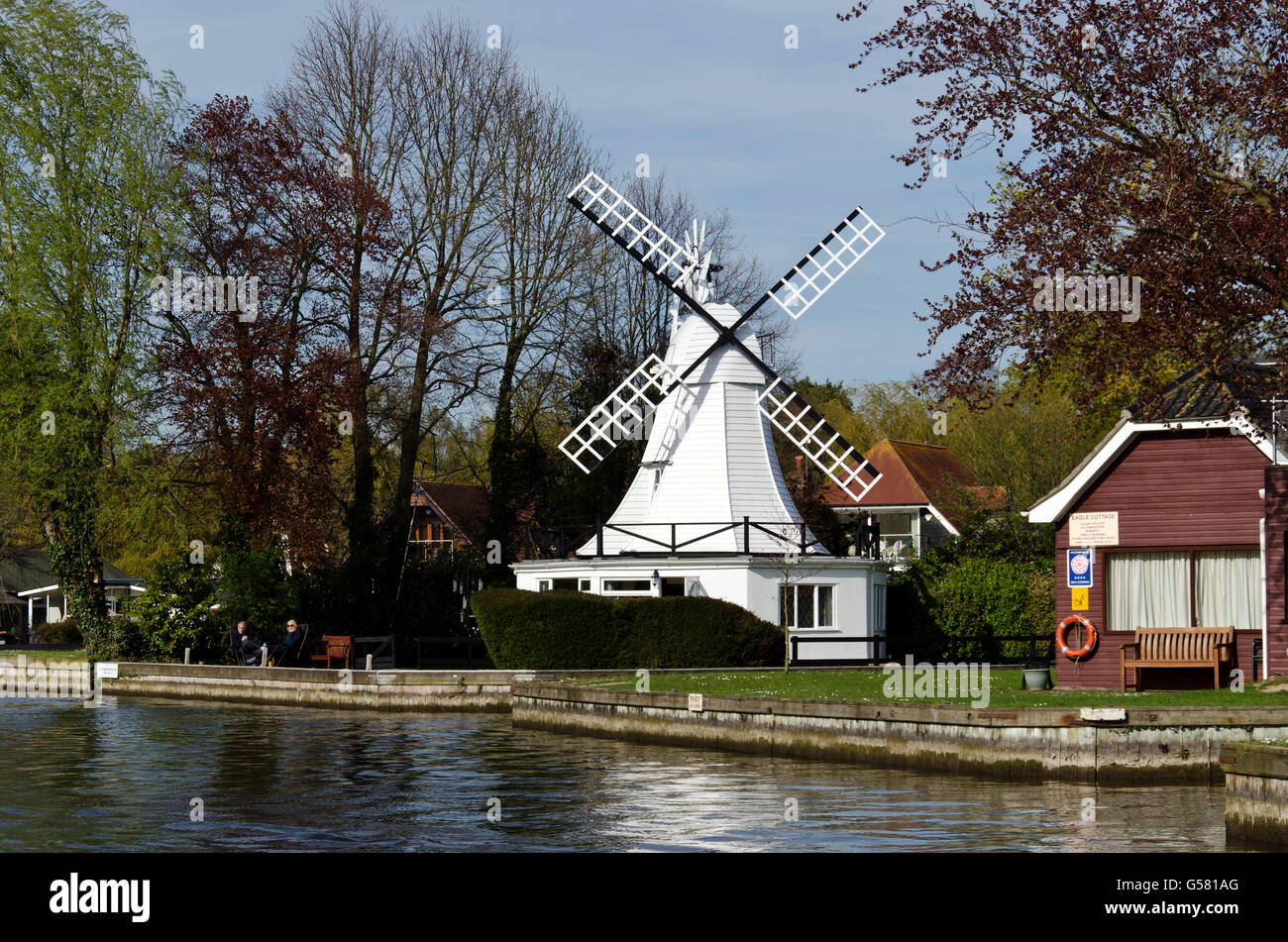 Horning windmill hi-res stock photography and images - Alamy