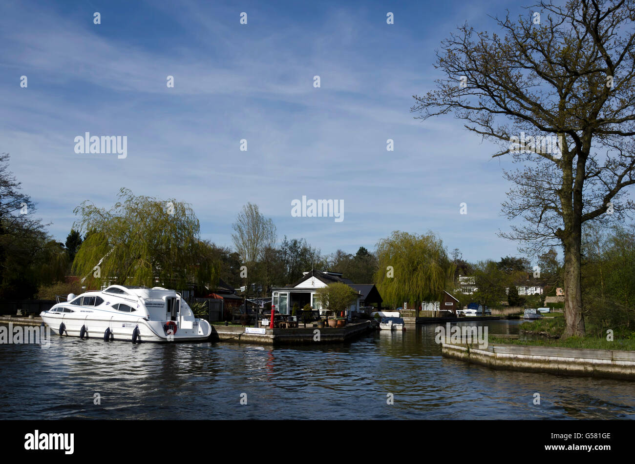 River bure horning cruiser hi-res stock photography and images - Alamy