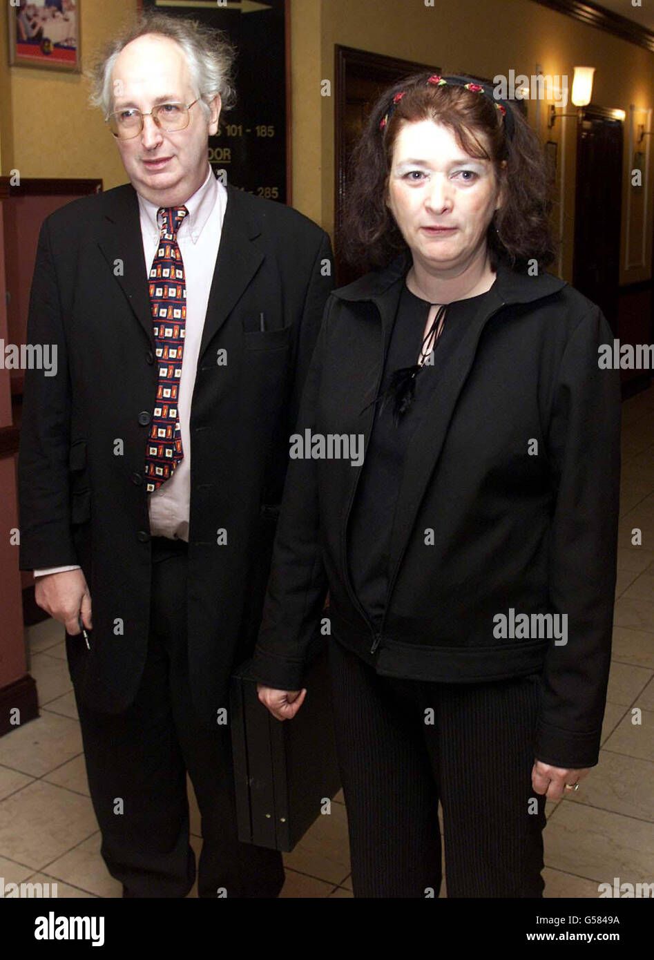 Internet twins kilshaws hi-res stock photography and images - Alamy