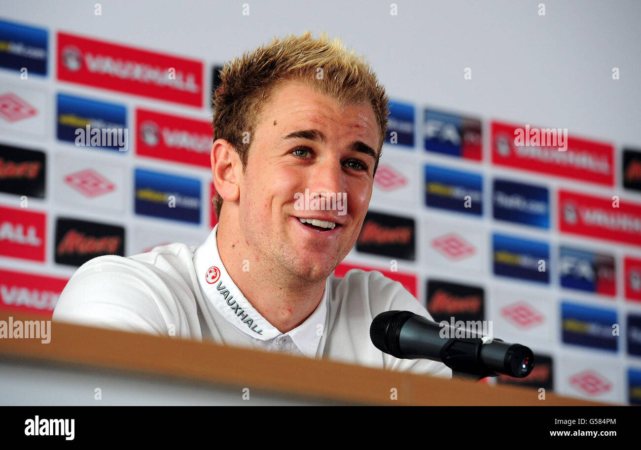 Soccer england press conference andels hotel hi-res stock photography ...