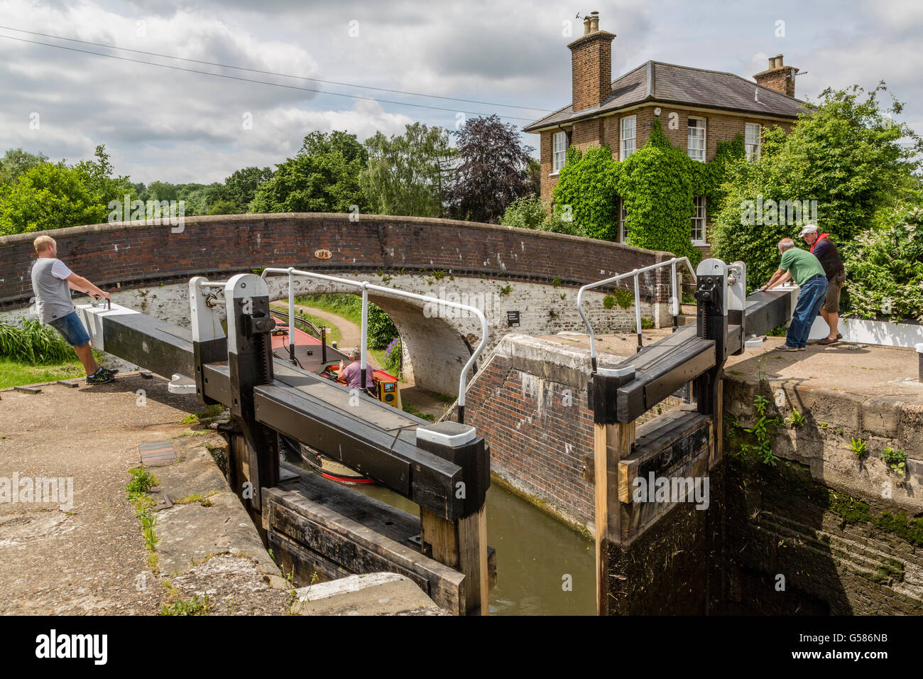 Lock gates hi-res stock photography and images - Alamy