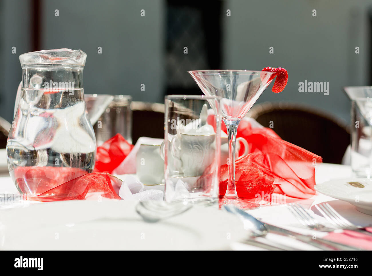 Long table hi-res stock photography and images - Alamy