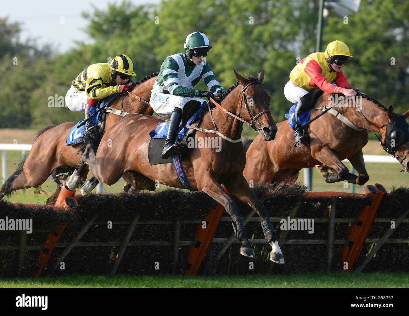 Horse racing ladies evening huntingdon racecourse hi-res stock ...